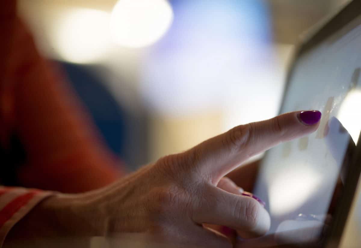 Virtual Receptionist Kiosks: Olea's Automated Lobby Solutions